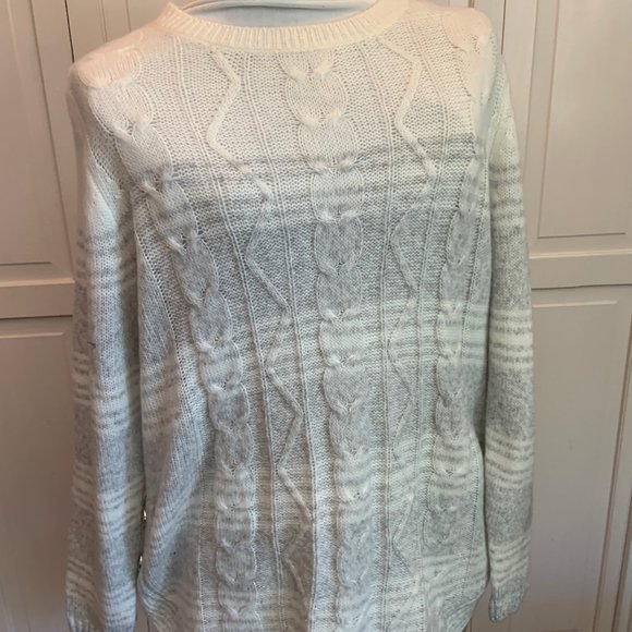 croft & barrow | Sweaters | Croft Barrow Crewneck Very Soft Grey And ...